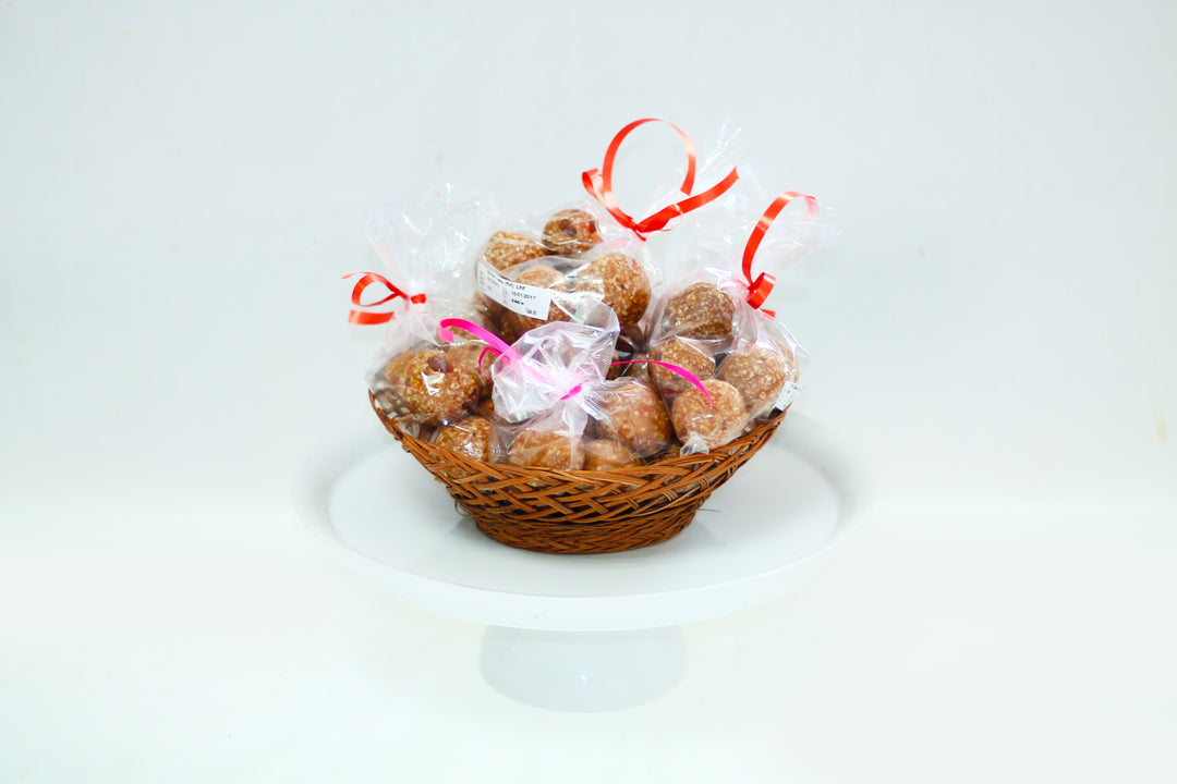 Local Favorite Sweets – Divine